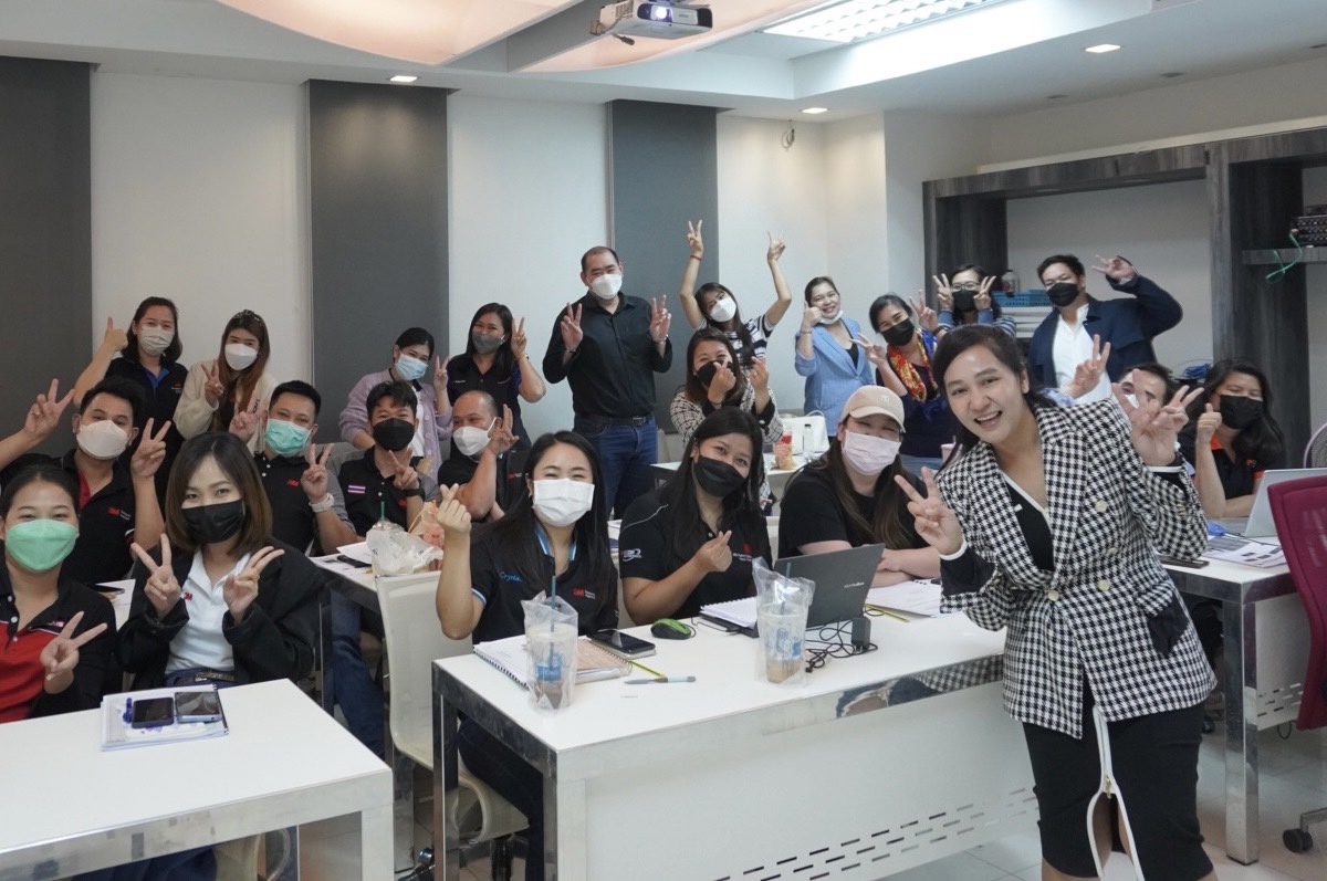 โครงการอบรมหลักสูตร “บริหารการขายให้เป็นมืออาชีพ” - Preeda Group